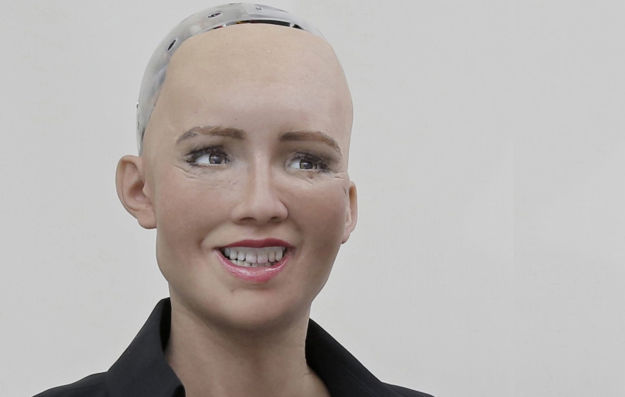 Robot Sophia: “El espíritu humano es increíble y nada puede matarlo ...