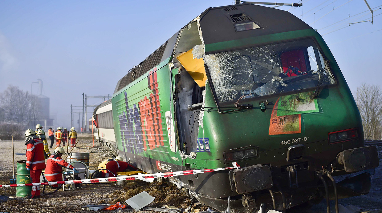 Colisión de dos trenes en Suiza deja cinco heridos | MUNDO | EL ...