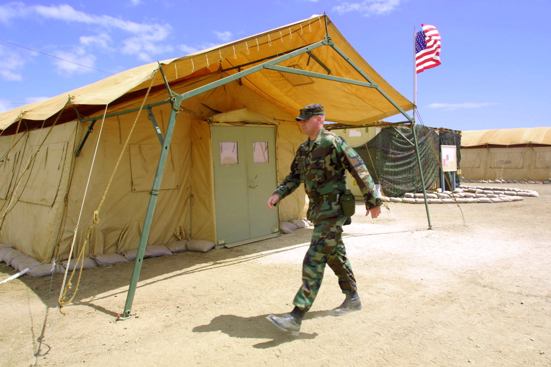 La cárcel de Guantánamo fotografiada por El Comercio en el 2002 | MUNDO ...