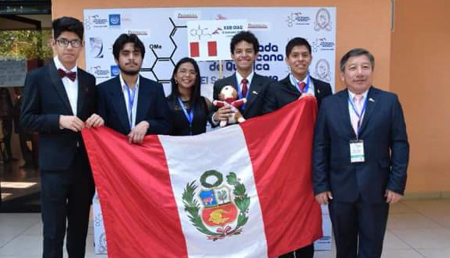 Escolares peruanos ganan medalla de oro en Olimpiada Iberoamericana de ...