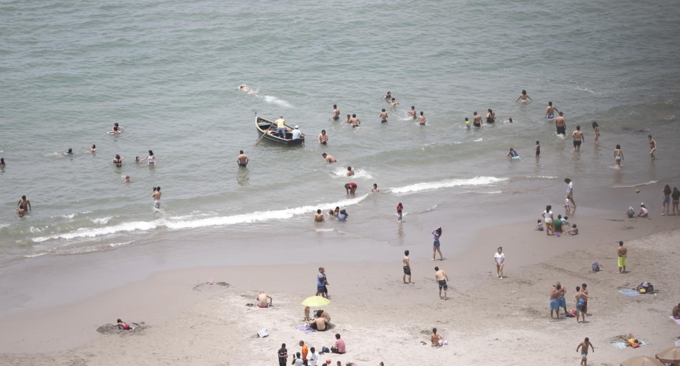 Costa Verde: así se vivió el primer domingo de verano tras derrumbe en ...