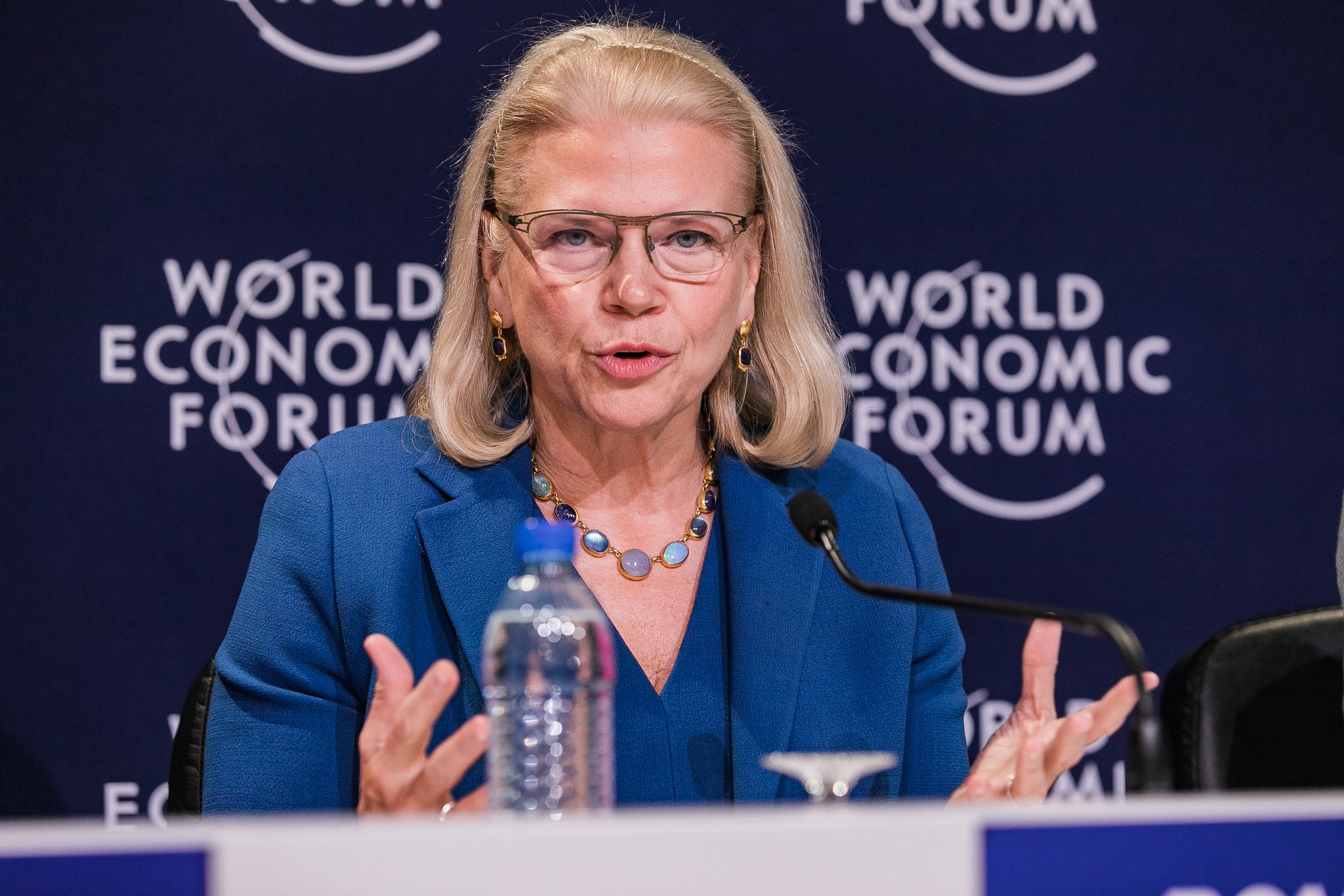 Davos: 10 frases de los CEO más importantes del mundo en el primer día ...