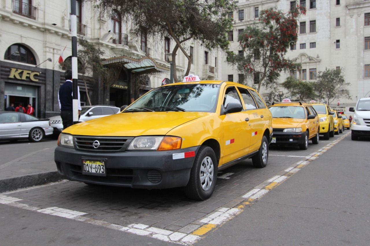 Amplían hasta el 31 de diciembre el plazo para pintado de taxis ...